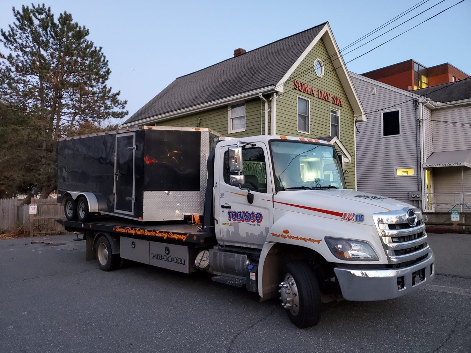 24/7 Roadside Assistance and Towing Service in Salem, MA